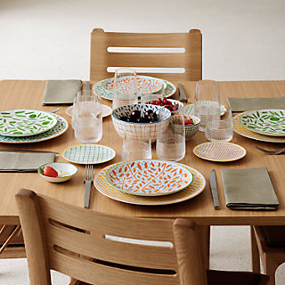 A Walk in the Garden dinner plate | Hermès Mainland China A Walk in the Garden dinner plate | Hermès Mainland China
